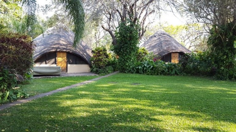Binga & Deka Accommodation - Heartveld Adventures