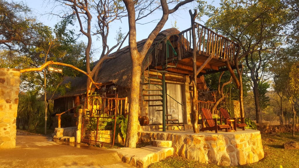 Binga & Deka Accommodation - Heartveld Adventures